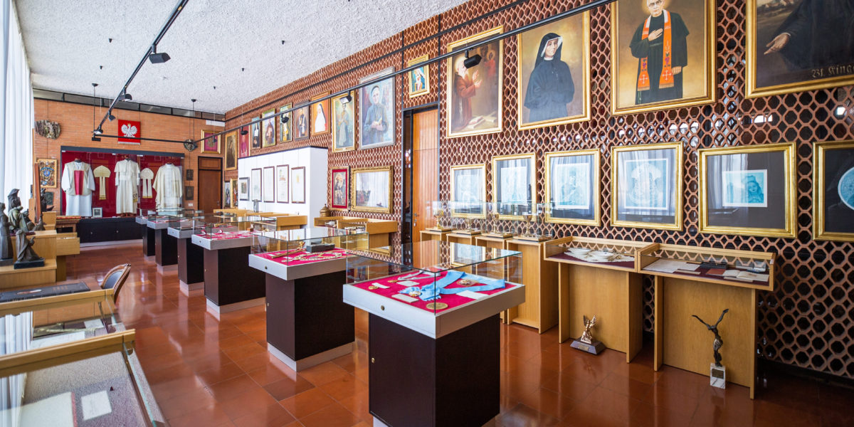 Museum Collection - Center for Documentation